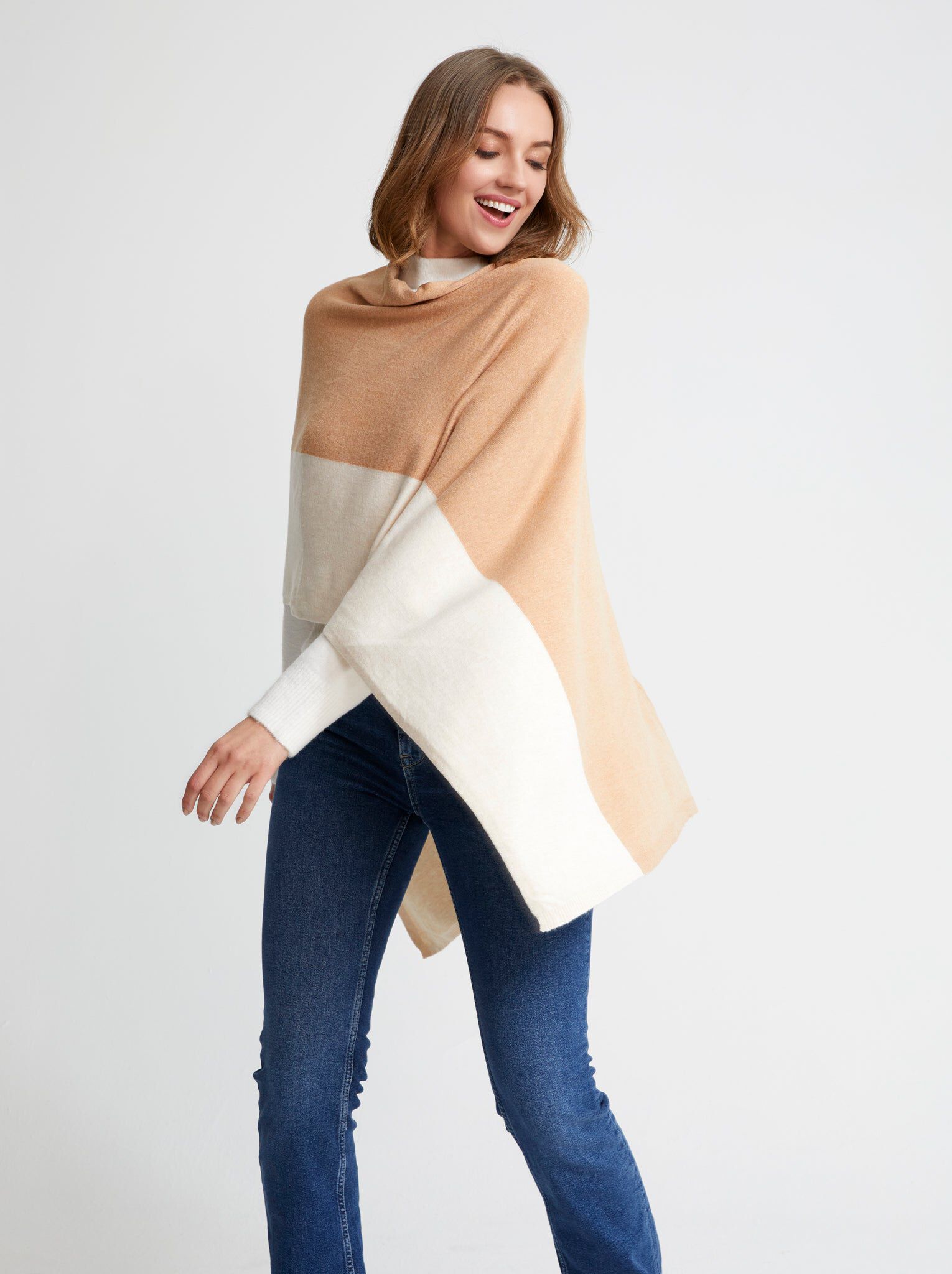 Madeleine Travel Poncho | Dia & Co