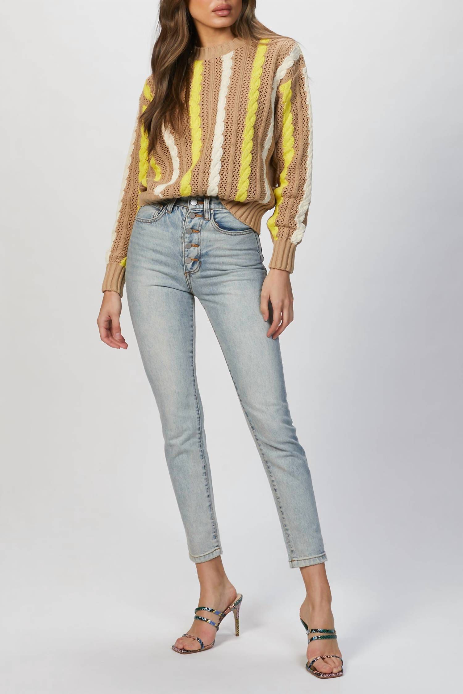 CABLE-KNIT SWEATER IN BEIGE | Dia & Co